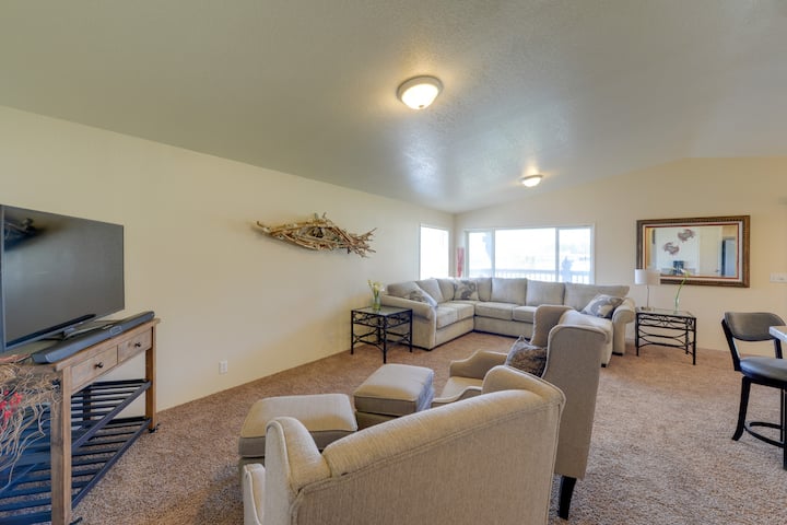 Smith River Home W/ Boat Launch & Ocean Views - Smith River, CA