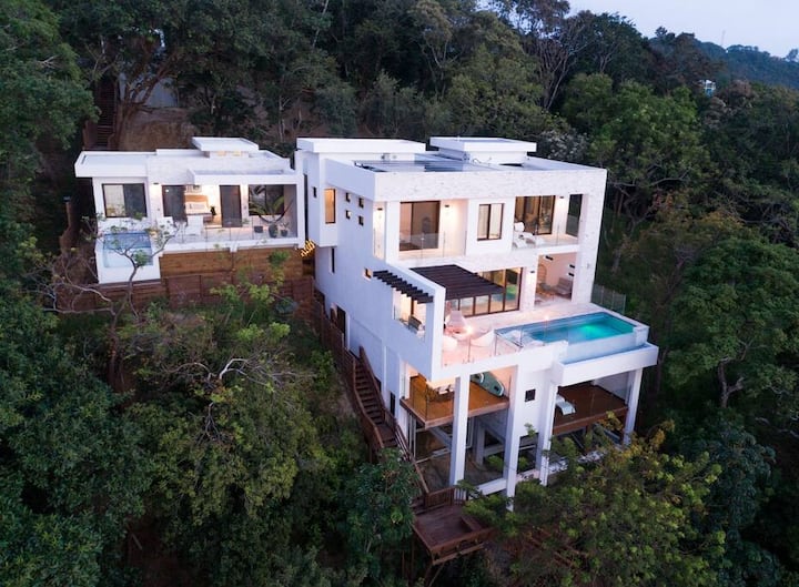 Añoranza 3 Bdrm: 2 Bedroom Villa + Casita 1 - Honduras