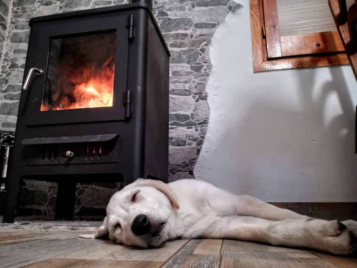 Ca La Nena Morena · Chimenea Y Vistas Al Montseny - Sant Celoni