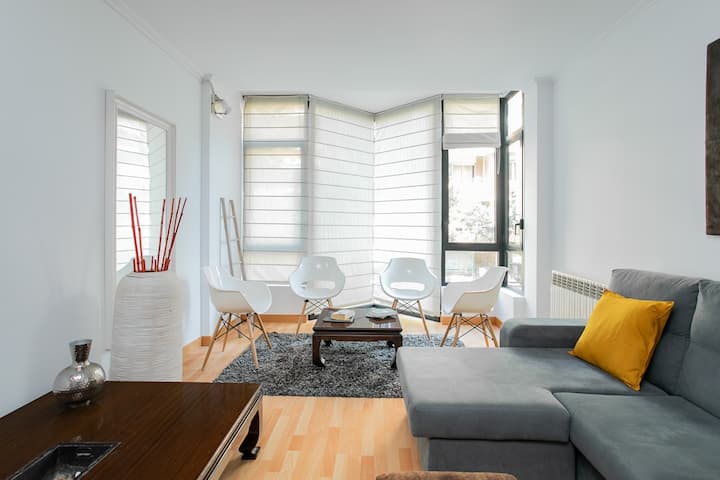 Luminous Urban Apartment Near Sagrada Familia - Sant Cugat del Vallès