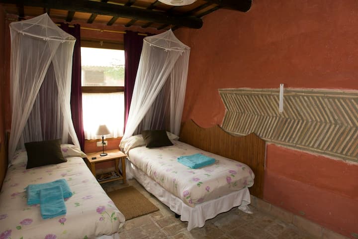 Casa Guadarnes 8 Pax Masía Rural Yeguada Senillosa - Peralada