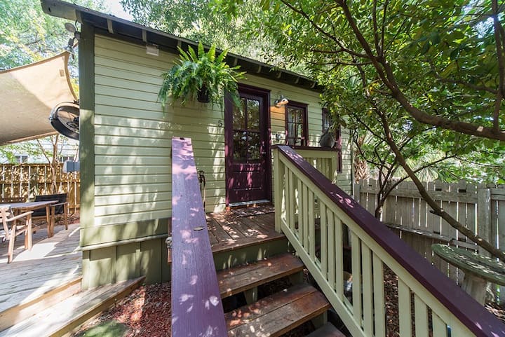 Beachside Boutique Inn - Seacret Cottage - Folly Beach, SC