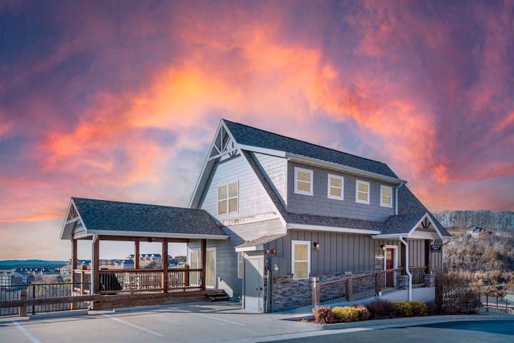 Table Rock Views, Indoor Pool, Private Hot Tub - Branson, MO
