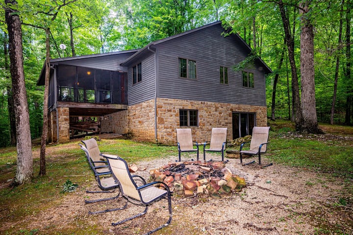 Elm Lodge Vacation Cabin - Brown County, IN