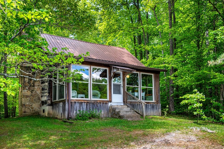 Lake Hideaway Log Cabin - Brown County, IN