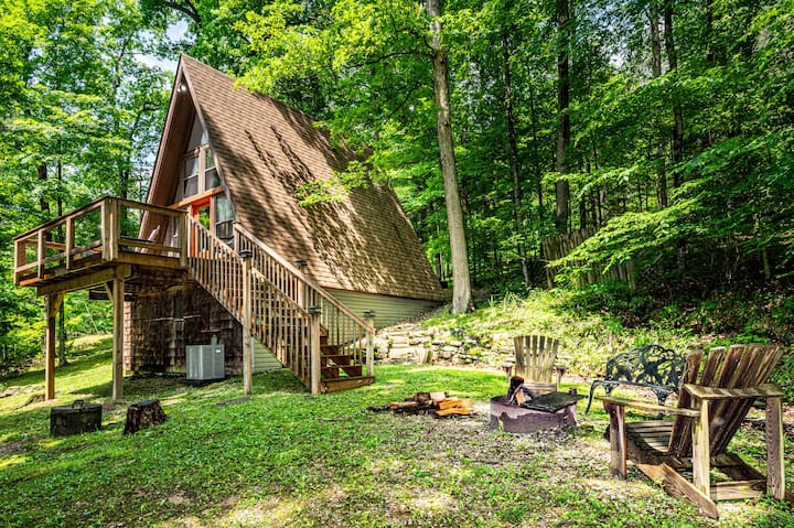 Robyn's Nest Vacation Cabin - Brown County State Park, Nashville