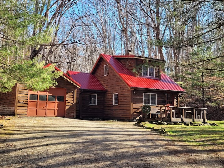 Tree House Vacation Cabin - Nashville, IN