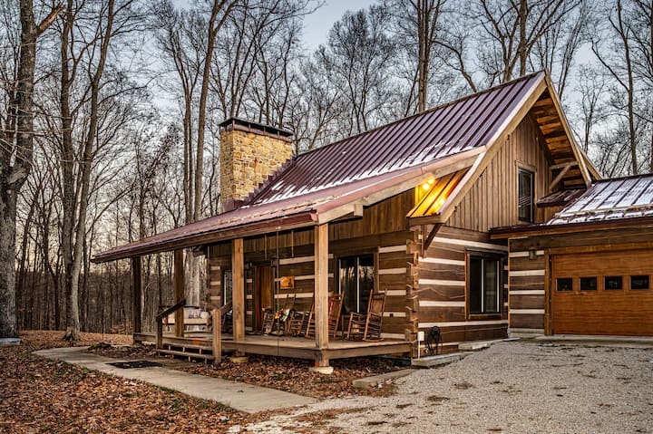 Two Dogs A’ Dreamin’ | Dog Friendly • Hot Tub - Nashville, IN