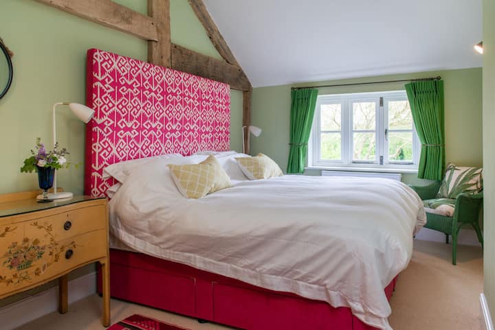 Entire Country Hayloft Hideaway For 2 On Farm - Leominster