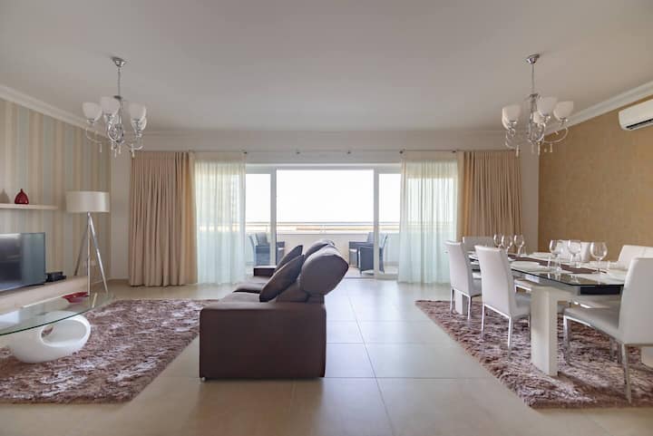 101 Sliema Fort Cambridge With Pool By Homely - Valletta