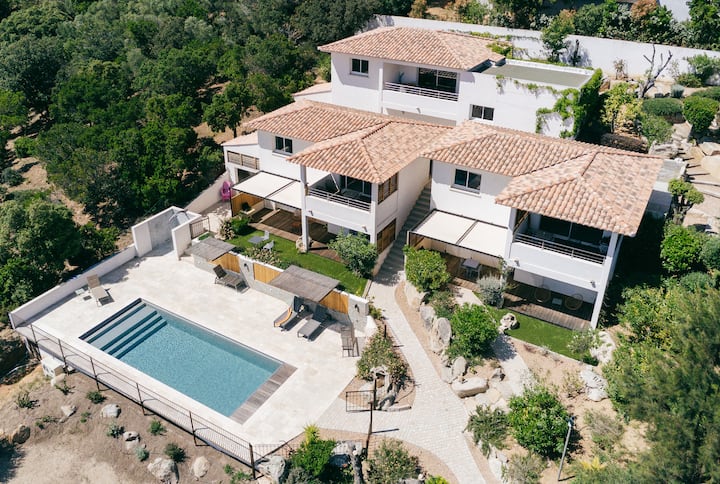 Résidence Mina 4* - Appartement T2 Vue Mer-piscine - Zonza