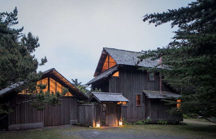 Hinoki Hse Blt By Japan Artisan Ftd In Sunset Mag - Mendocino, CA