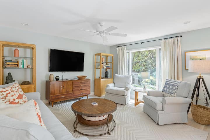 1357 Fairway Oaks: Renovated 3br, Near Beach & Golf, Beach Gear/bike Credit - Kiawah Island, SC