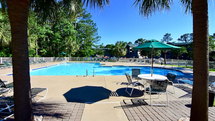 10th Hole True Blue, Ground Floor 2br, Pool - Pawleys Island, SC