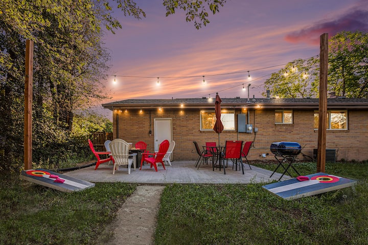 Quiet Neighborhood Home W Foosball And Backyard - Littleton, CO