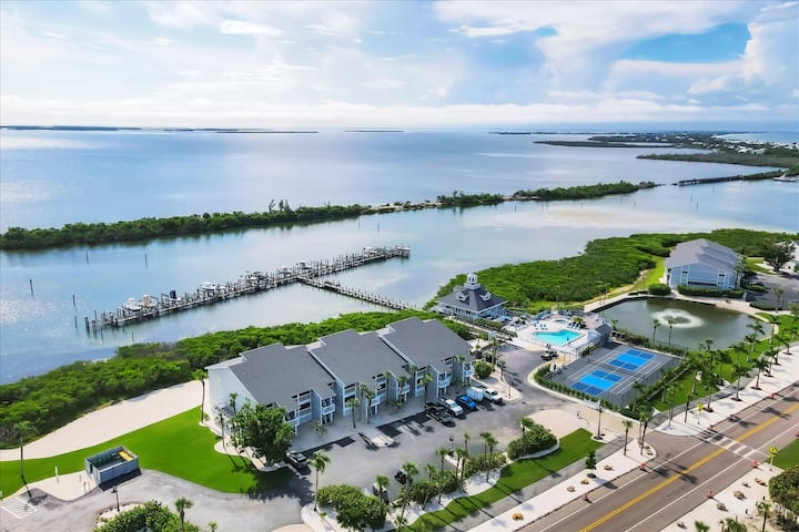 Bayside Beauty ~ 3/3 Condo #22 In Boca Grande - ボカ・グランド, FL