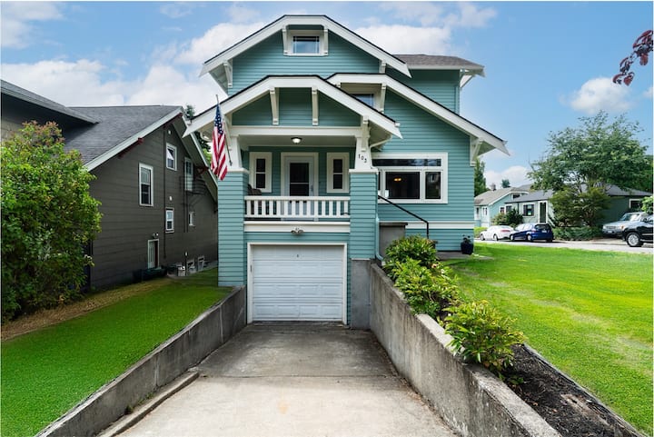Family Home W/off-street Parking, Ev Charger, Toys - Seattle, WA