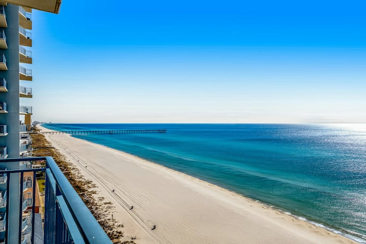 Spacious Condo With Breathtaking Views & Convenient Location - Panama City Beach, FL