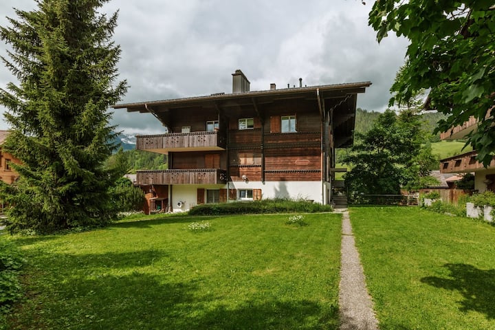Gstaad Luxuriöse Wohnung Mit Terrasse Und Herrlichem Blick - Saanen