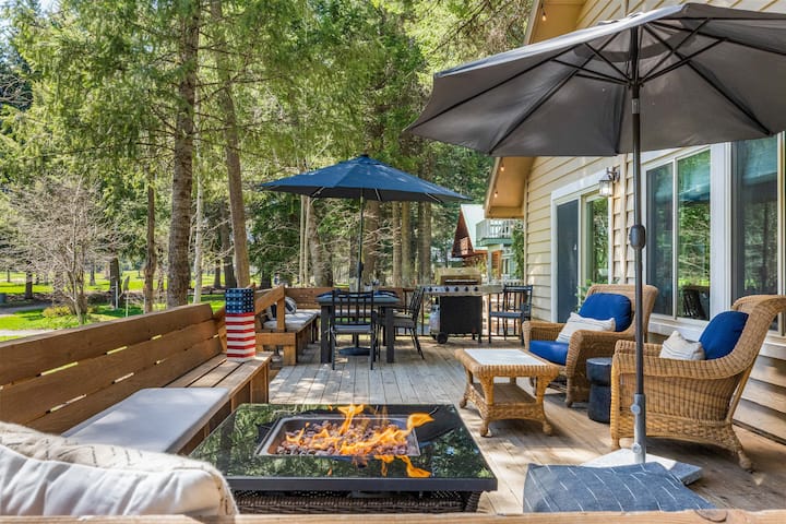 Golf Course Cabin! Pets, Bikes, Games, Firepit! - McCall, ID