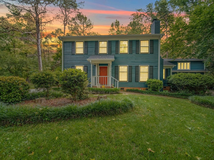 4-br South Charlotte Getaway — Min To Everything! - Piper Glen Drive – Charlotte