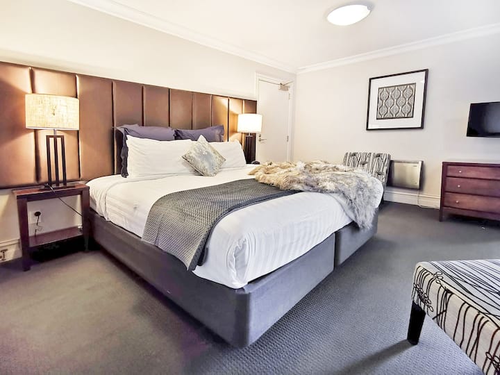 Spacious Room With Lake View - Queenstown, New Zealand