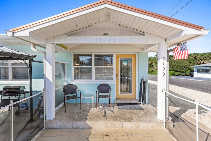 Beautifully Updated Triplex For Large Groups - New Smyrna Beach, FL