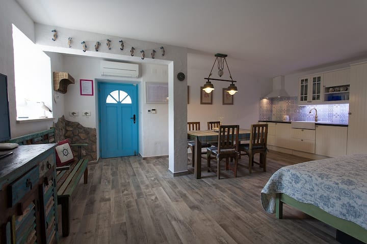As-11506-a Garçonnière Avec Air Conditionné - Krk