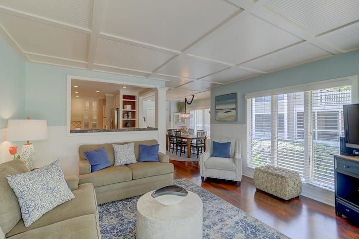 52 Fairway- Golf View, Pool, Pickleball - Sullivan's Island, SC