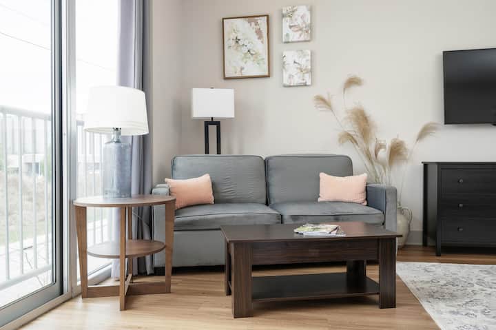 The Blue Ridge Room At River Row Suites - Asheville, NC