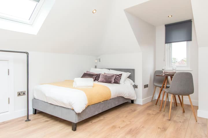 Coldharbour Suites- No 6 Studio- Hopewell - Bristol