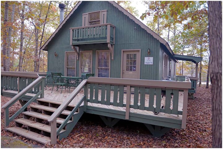 Fur Babies Welcome In This Wooded View Chalet! - Pine Mountain, GA