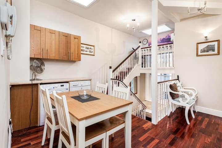 Three Bedroom Apartment Heart Of West Kensington - Londres