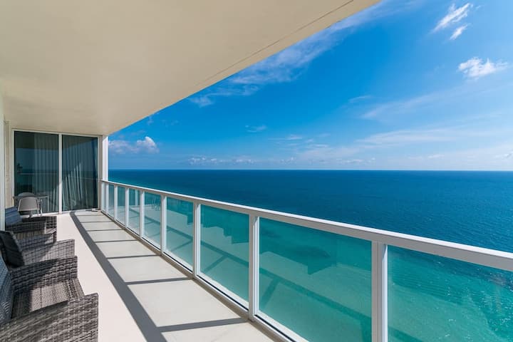 Direct Ocean - Modern Corner Unit - Prime Location - Aventura, FL