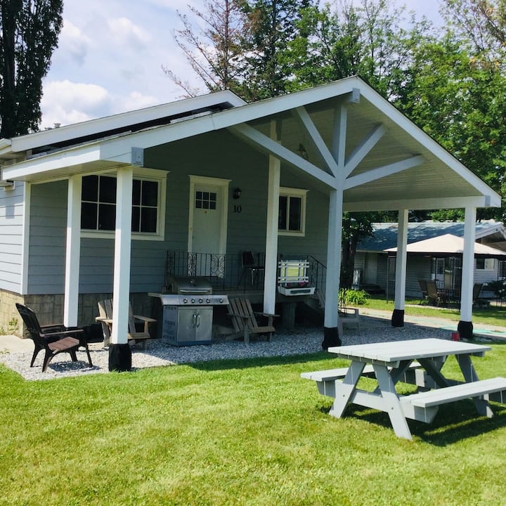 Brookside Motel Cabin # 10 - Golden