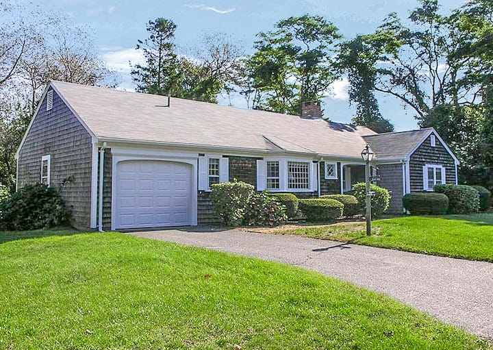 Just Off The Chatham Bike Loop... A Perfect Location For Your Family Vacation. - Brewster, MA