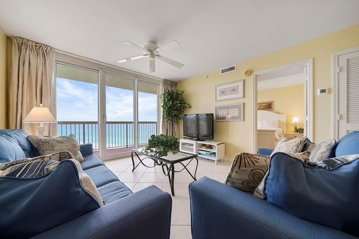 Pelican Beach Resort - Beachfront Condo In Destin! - Destin, FL