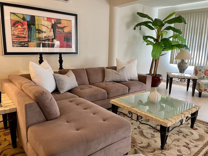 Spacious 4bd/2.5ba Retreat Near Hospital & Tumon - 괌