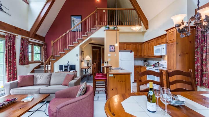 Mountain Getaway With Ski Access! | Plateau 210-2 - Mont-Tremblant