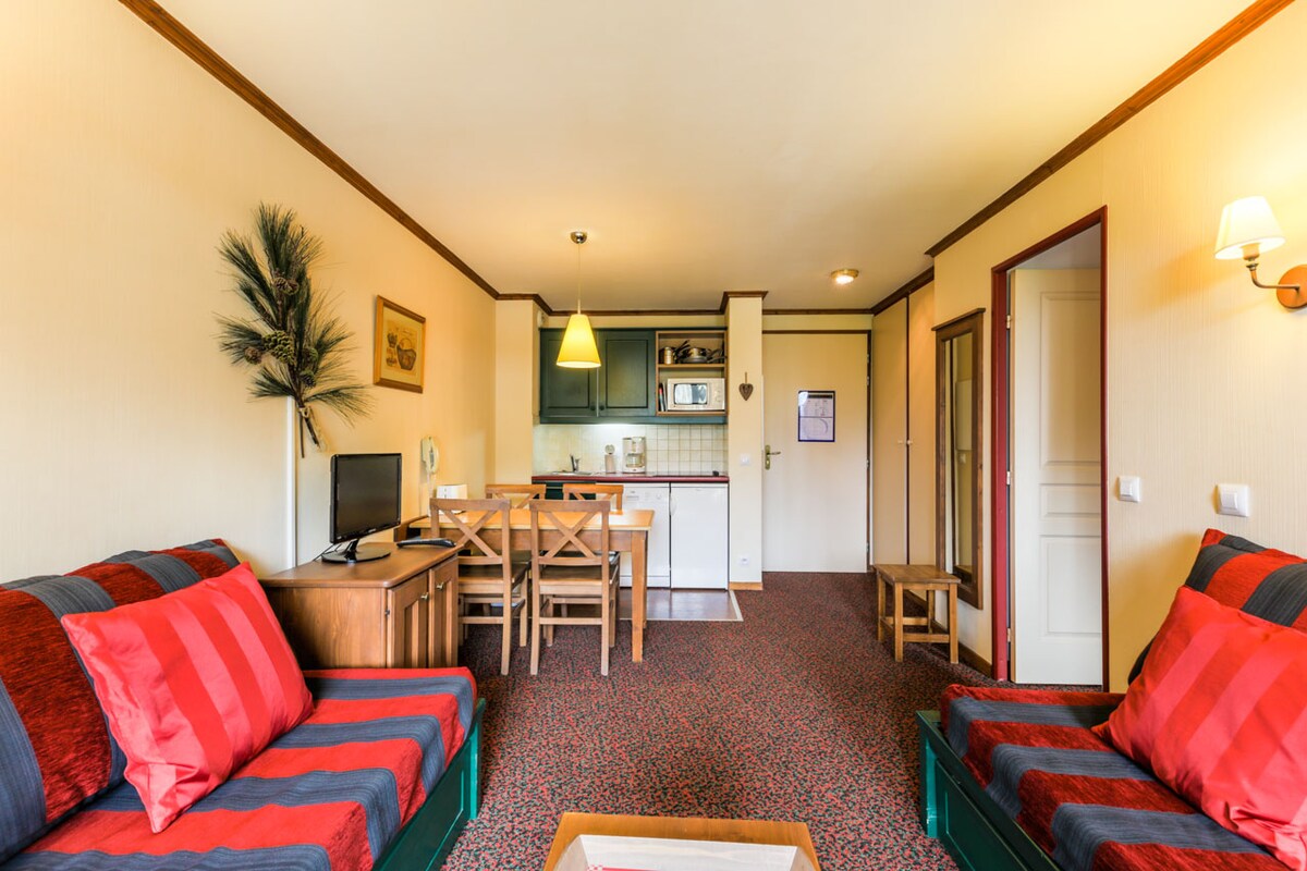 2 Room Apartment For 5 People Comfort - Flats for Rent in LA SALLE-LES ...