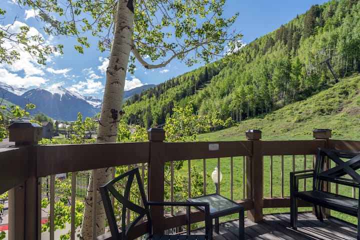 Sunny Balcony W/ Valley Views | Hot Tub + Trail - Telluride, CO