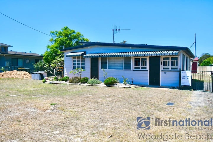 The Beach Shack - 10 Fifth Avenue - Woodgate