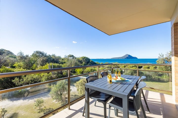 Intrepid, 15 3 Intrepid Close - On The Beachfront - Nelson Bay