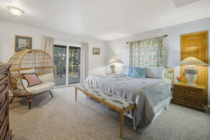 Cape Meares 4br | Oceanview Retreat + King Bed - Cape Meares