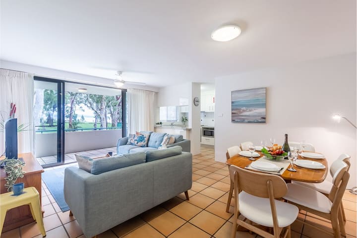 Mistral Court 2, 17 Mistral Close - Water Views - Salamander Bay