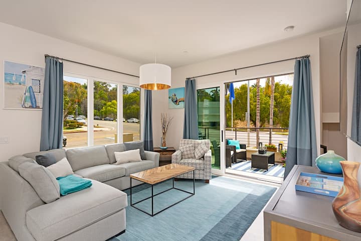 Upscale Modern Townhouse At Balboa Park - San Diego, CA