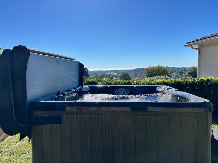 San Diego Retreat ·Jacuzzi + Billiards +Sleeps 12! - La Mesa, CA