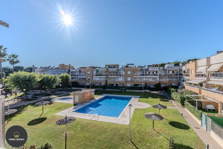 Azure Escape- Family Only By Sunset Rentals - Costa Daurada