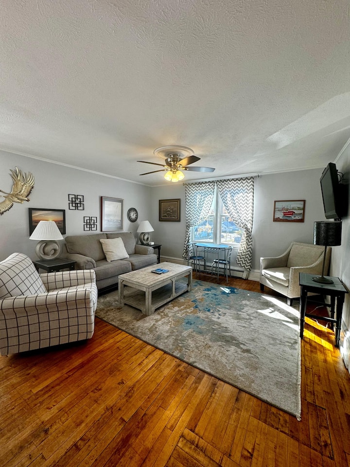 Ssvr2-spacious, Downtown Munising Apartment - Munising, MI