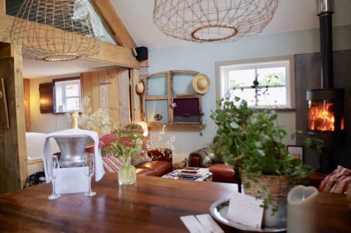 The Cowshed At Cheshire Boutique 5* Barns - Whitchurch